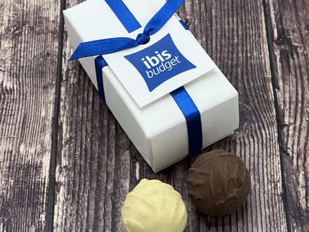 Buy luxury chocolates online & send chocolate gifts delivered by post ...